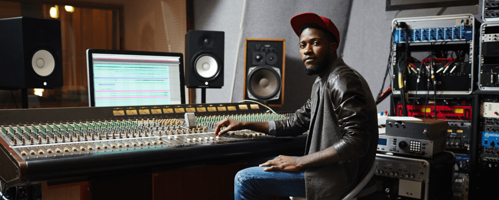 Why Professional Musicians Are Turning to Song Lyric Generators